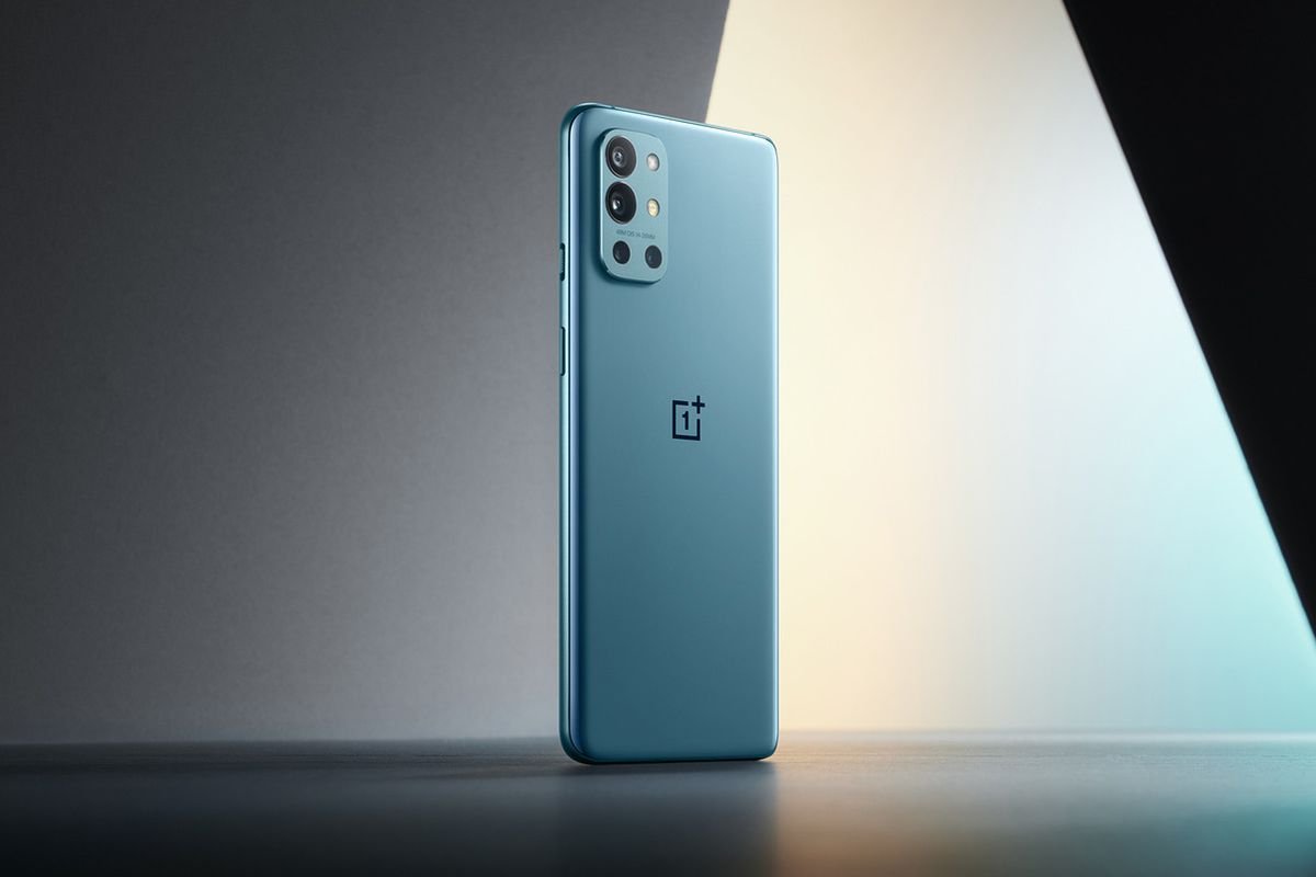 OnePlus 9R features a 6.55" screen coming with the new ColorOS system ...