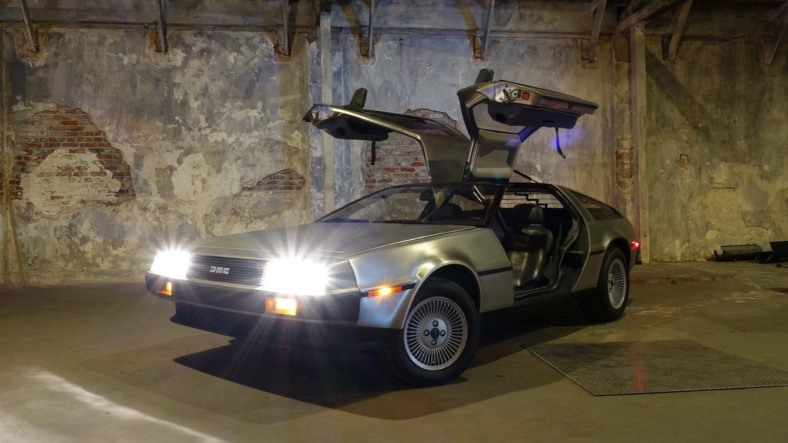 DeLorean: The sports car manufacturer returns to the electric car ...