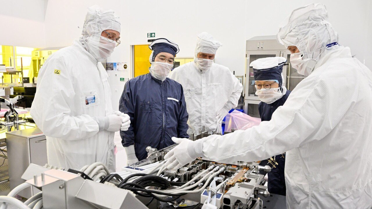 ASML Share Price and News / ASML Holding N.V. (ADR) (NASDAQ)