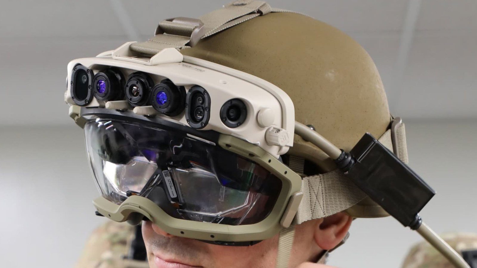 IVAS: Microsoft Delivers The First Hololenses to the US military ...
