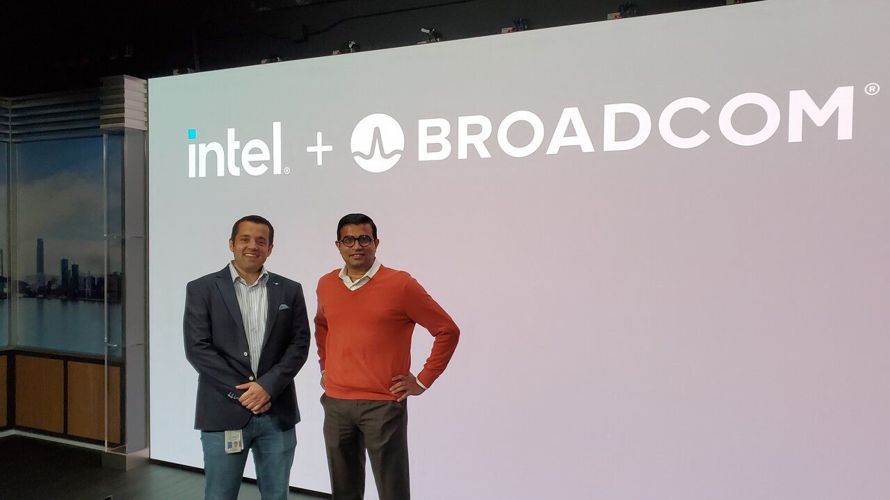 Intel and Broadcom: First Wi-Fi 7 demonstration reaches 5 Gbps ...